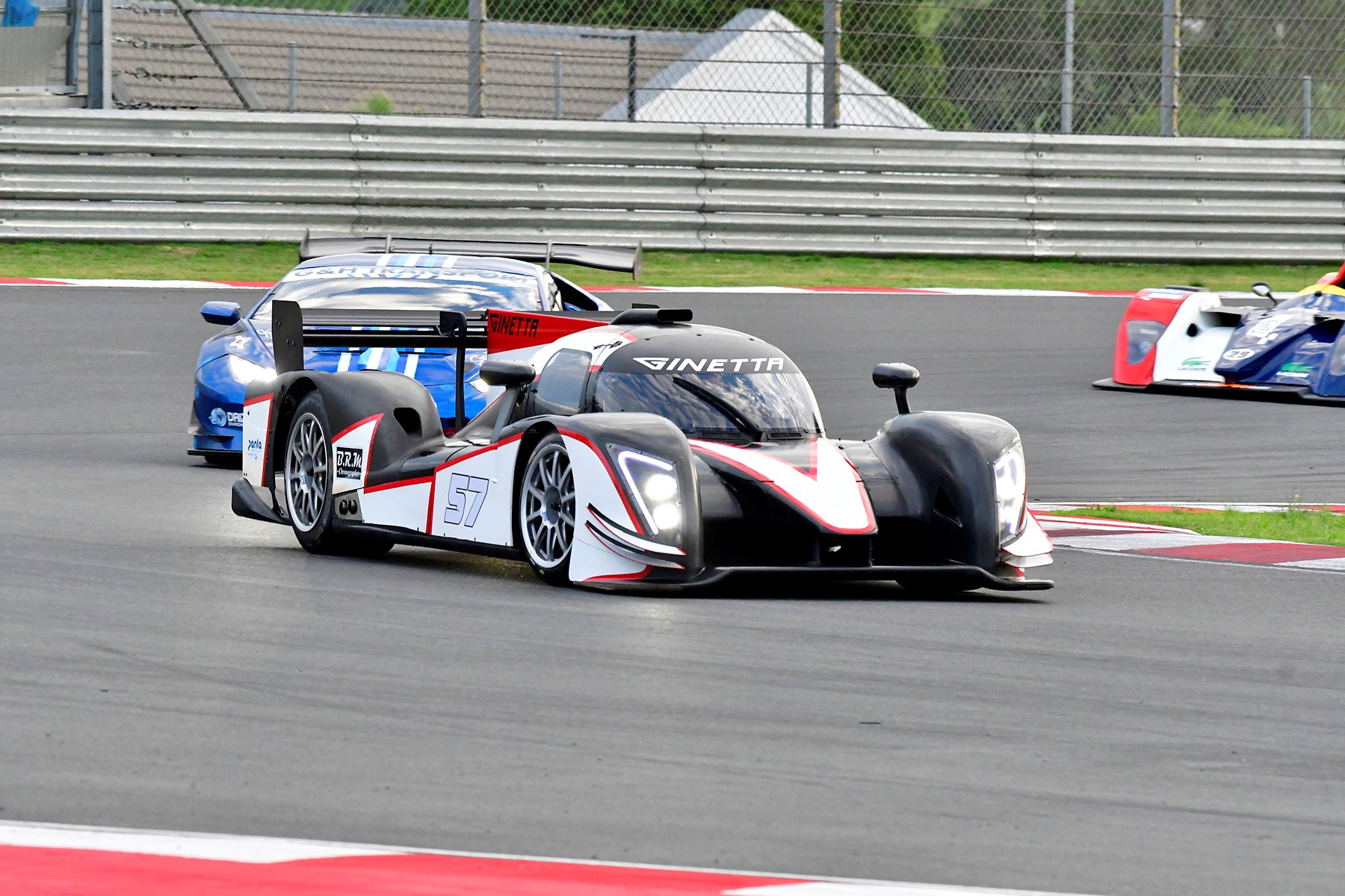 Ginetta G57 P2 - NIVELANDO A ENGENHARIA