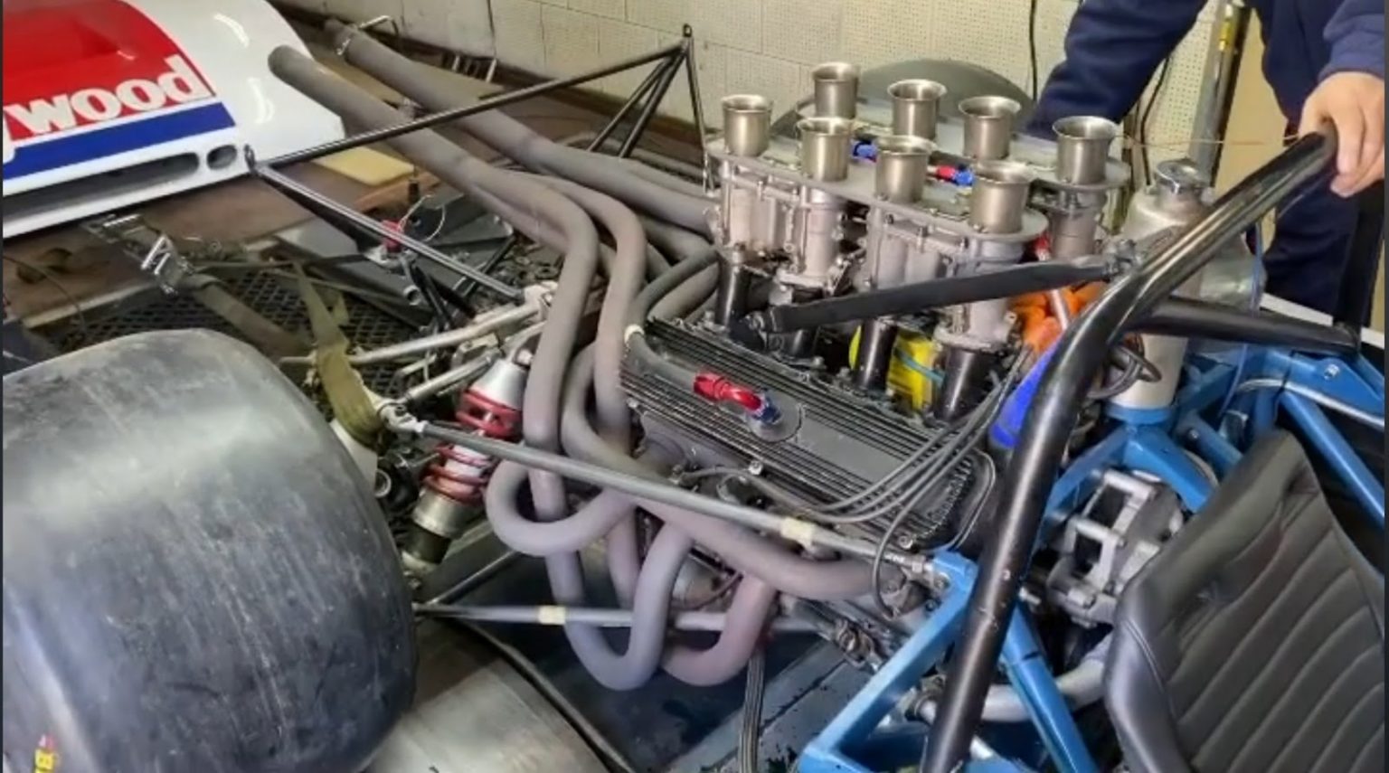 Berta LR Hollywood - NIVELANDO A ENGENHARIA